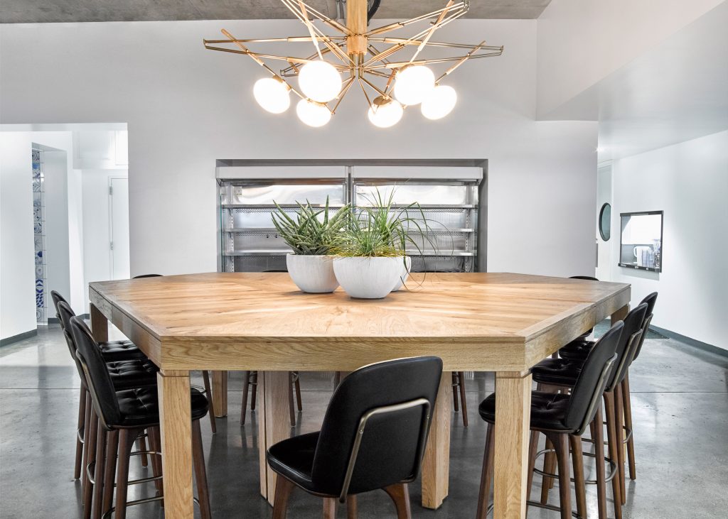 Dropbox abre uma cafeteria de estilo industrial na California | CASA.COM.BR