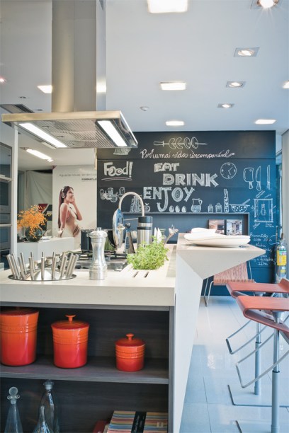 Dois arquitetos fazem um tour em lojas de c... | CASA.COM.BR